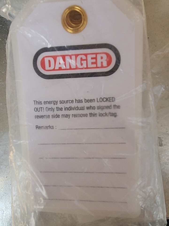 MASTER LOCK SAFETY LOCK OUT TAGS - READS DANGER DO NOT OPERATE - 12 ...