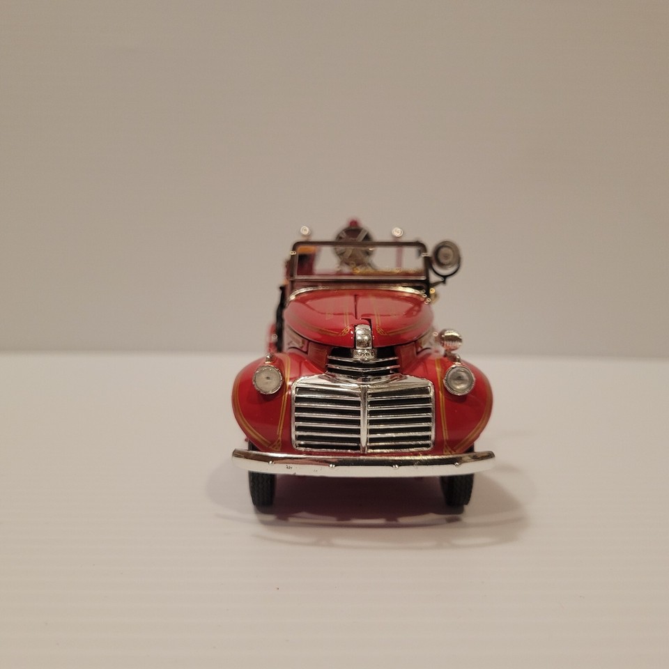 Classic Fire Engine Replicas - Collectible Gift - Motor Museum Mint ...
