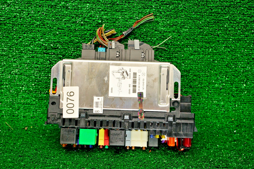 03-06 Mercedes R230 SL500 SL55 AMG Front Right Side SAM Fuse Box Module ...