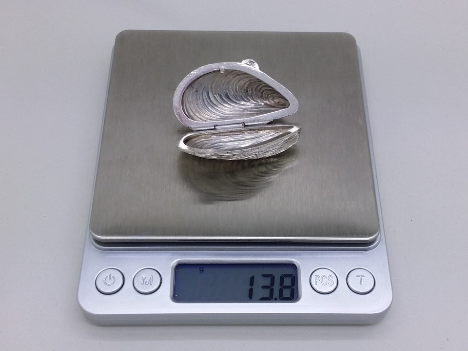 Continental 800 Silver Novelty Mussel Shell Pill Box | eBay
