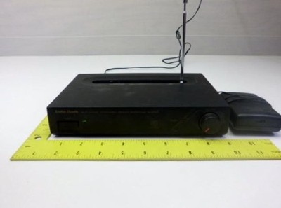 RADIO SHACK 32-1233 MULTI-CHANNEL PROFESSIONAL WIRELESS MICROPHONE ...