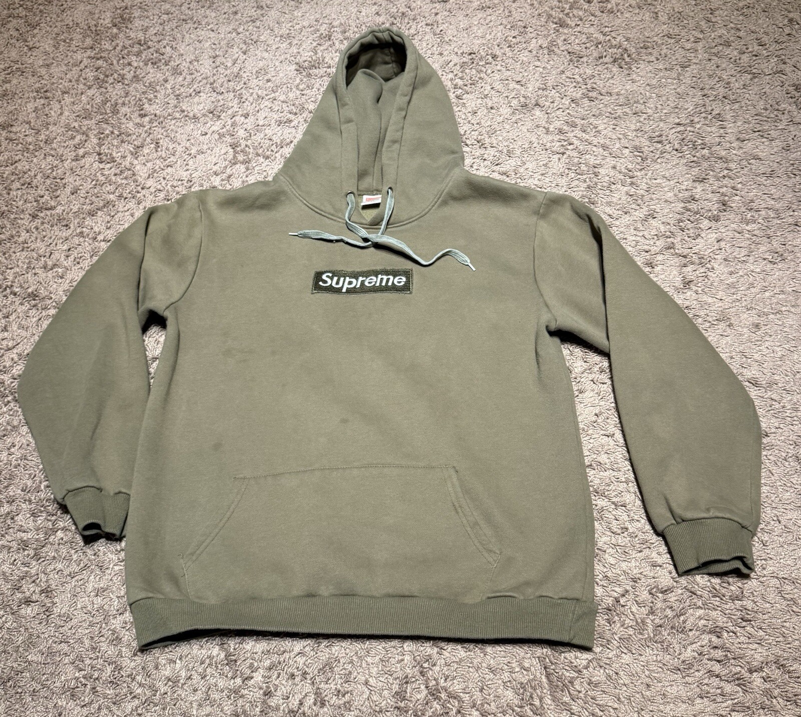 AUTHENTIC Supreme Box Logo Olive Green Pullover Hoodi… - Gem