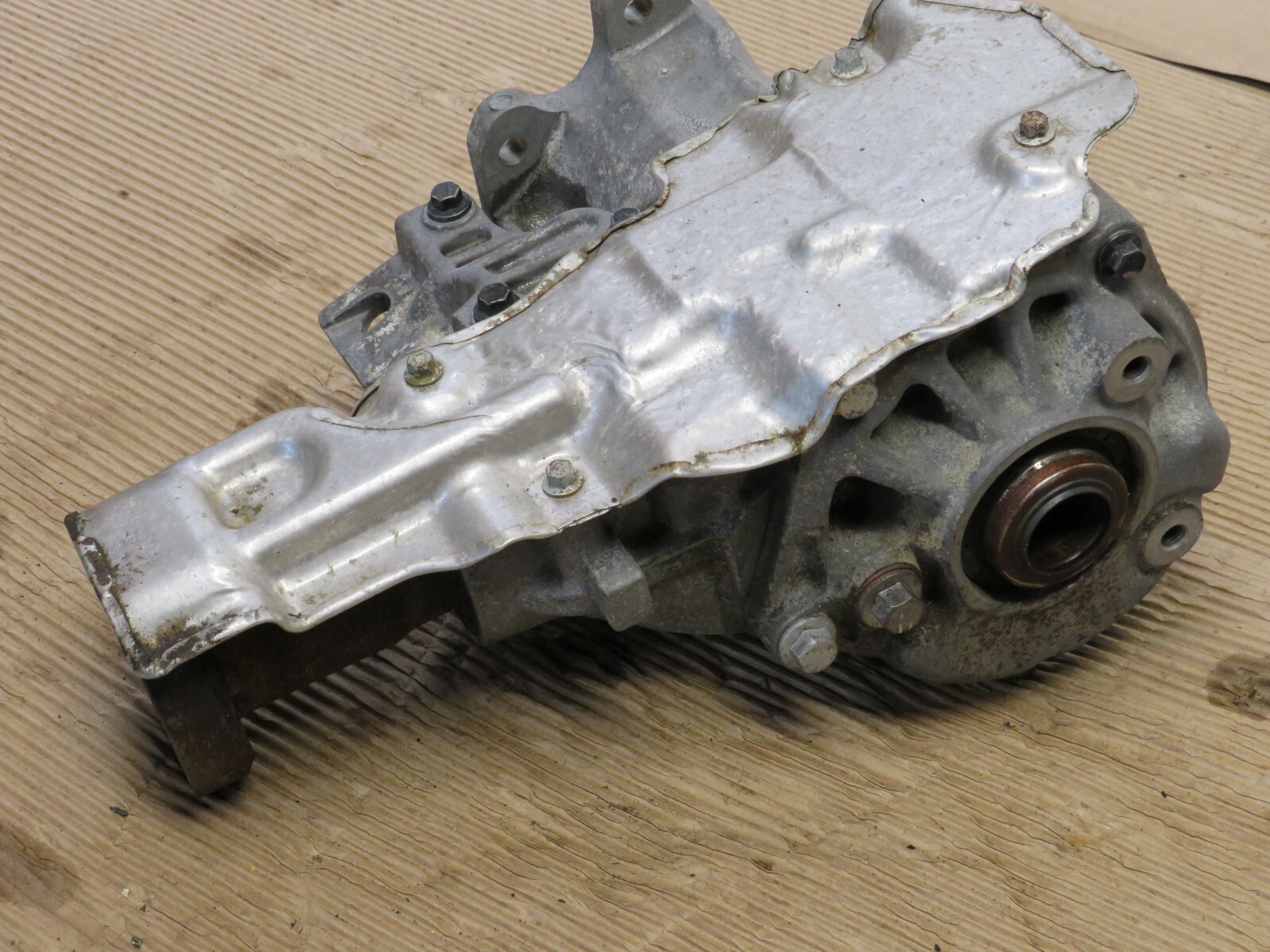 2017-2021 VOLVO XC90 FRONT TRANSFER CASE CARRIER DIFFERENTIAL OEM ...