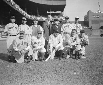 Lineup Of Baseball'S Oldtimers At The Polo Grounds 1943 Old Baseball ...