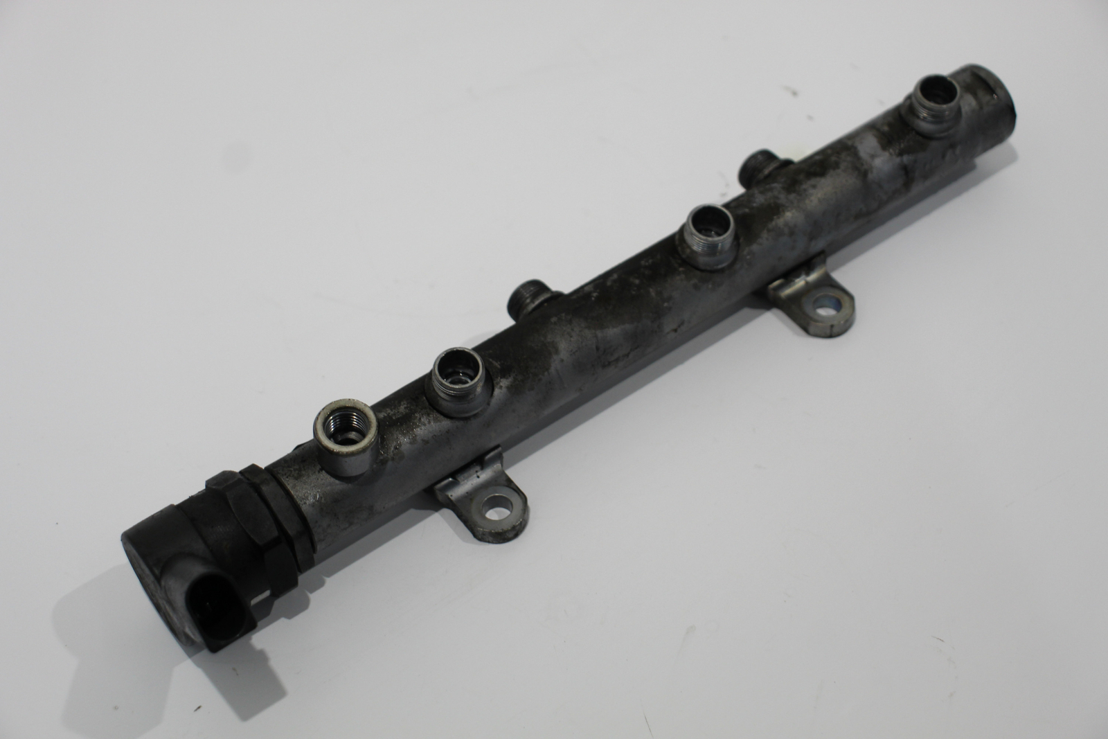 Audi A6 Allroad 4F C6 2.7TDi V6 Diesel OS Right Fuel Rail 057130764C ...