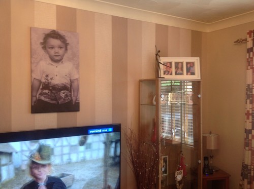 Superfresco 18946 52cm x 10m Java Stripe Textured Wallpaper - Beige ...