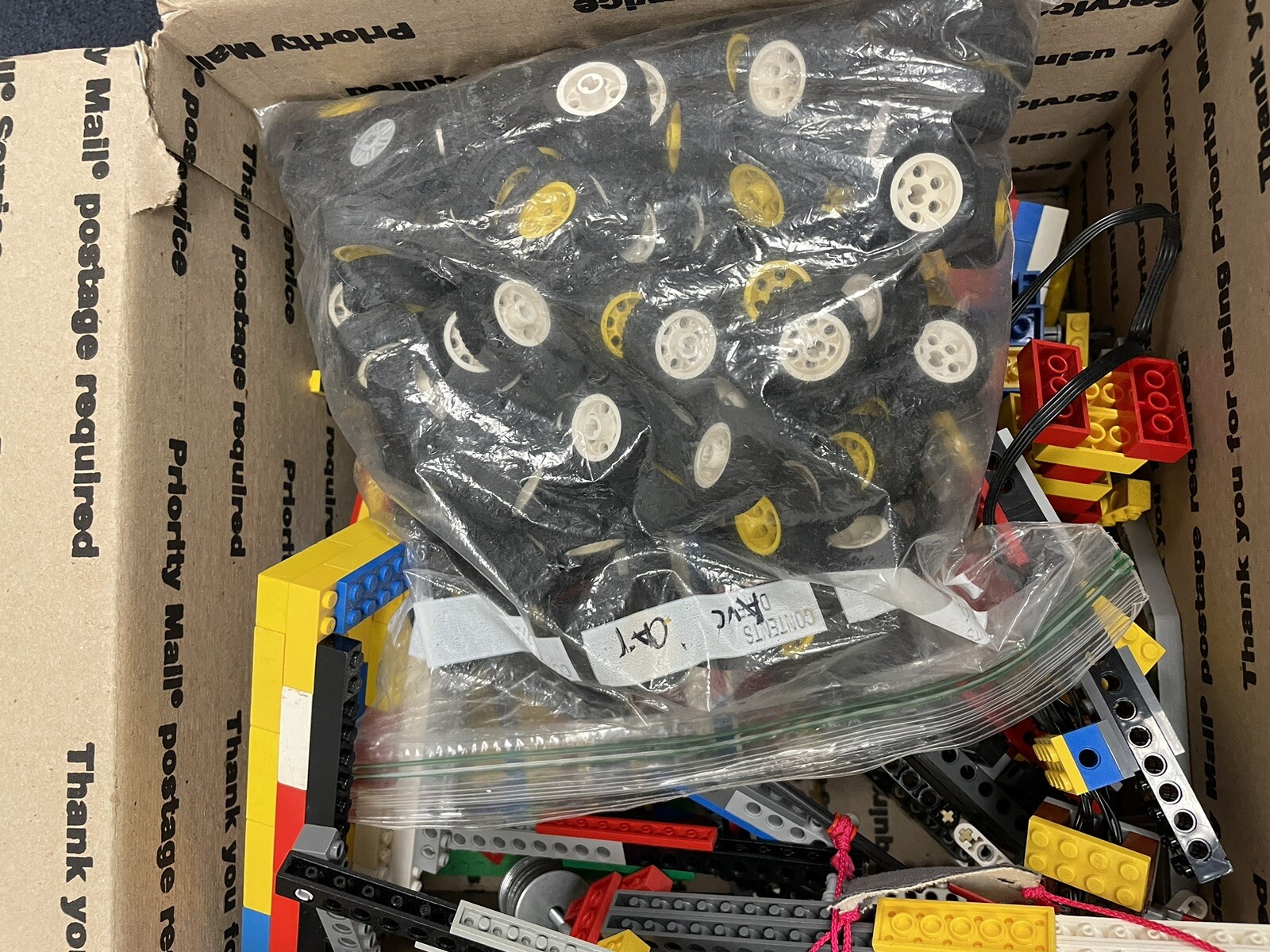 Large Flat Rate Priortiy Mailing Box Full of Legos including motors and ...