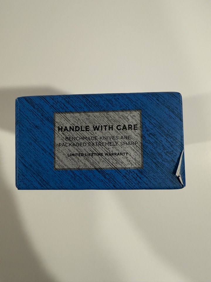 Benchmade Blue Class 535 Bugout Axis Folder Silver Blade Red Handle ...