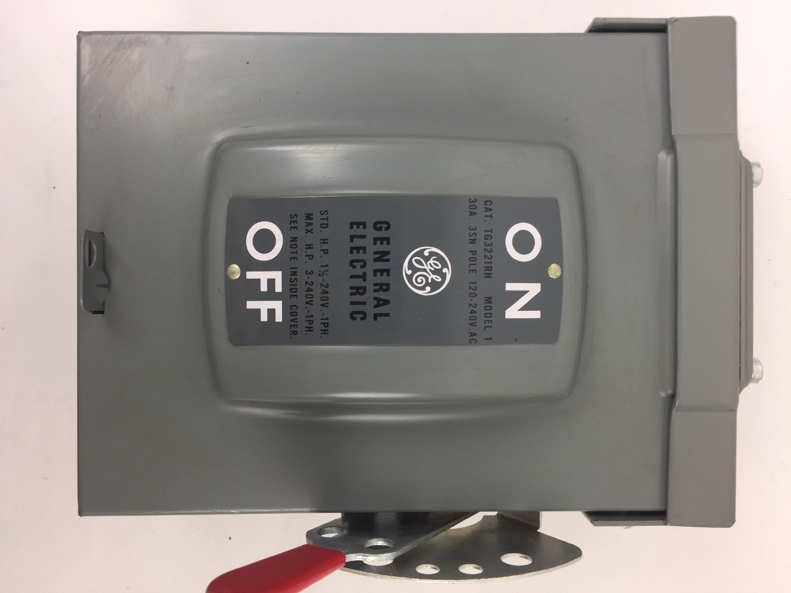 GE TG3221RH GENERAL DUTY SAFETY SWITCH 3SN POLES 120-240 VOLTS 240AC ...