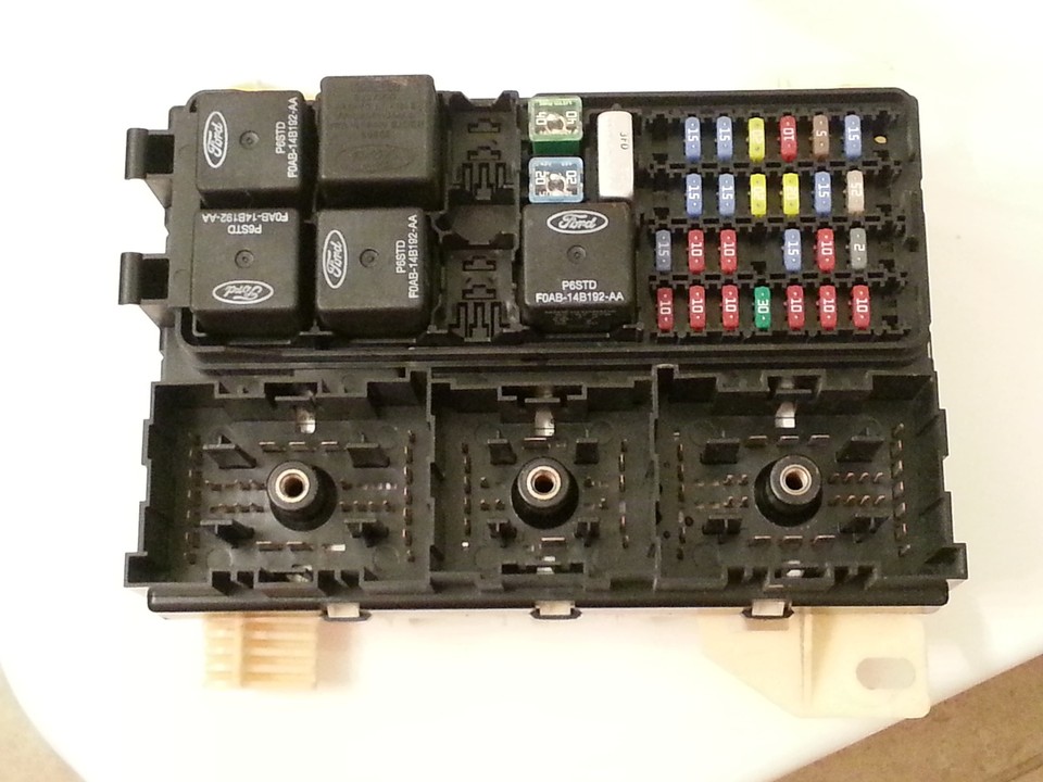 2006-2007 GEM MODULE MULTIFUNCTION RELAY FORD TAURUS MERCURY SABLE FUSE ...