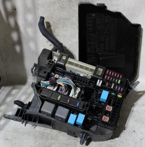 Toyota Matrix 2009 2010 2011 2012 2013 2014 Engine Fuse Box Relay ...