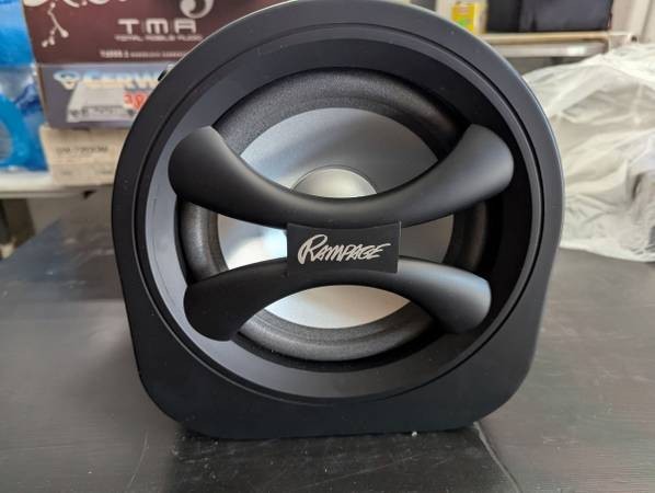 Audiovox Rampage TBA-100 200 Watt tube Amplified 8'' INCH Bass ...