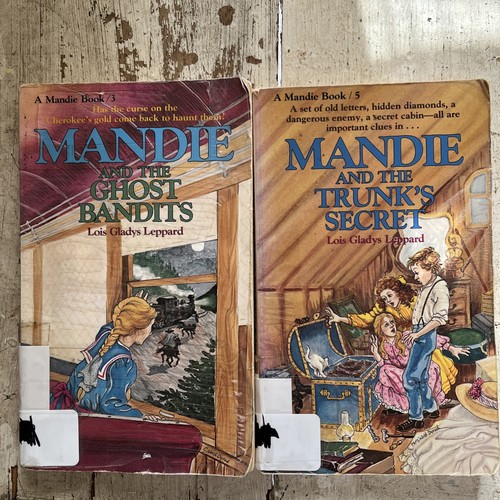 2 Mandie Books, Mandie And The Ghost Bandits, Mandie And The Trunk’s ...