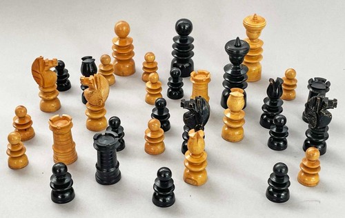 GOOD QUALITY ANTIQUE / VINTAGE ST GEORGE PATTERN BOXWOOD CHESS SET ...