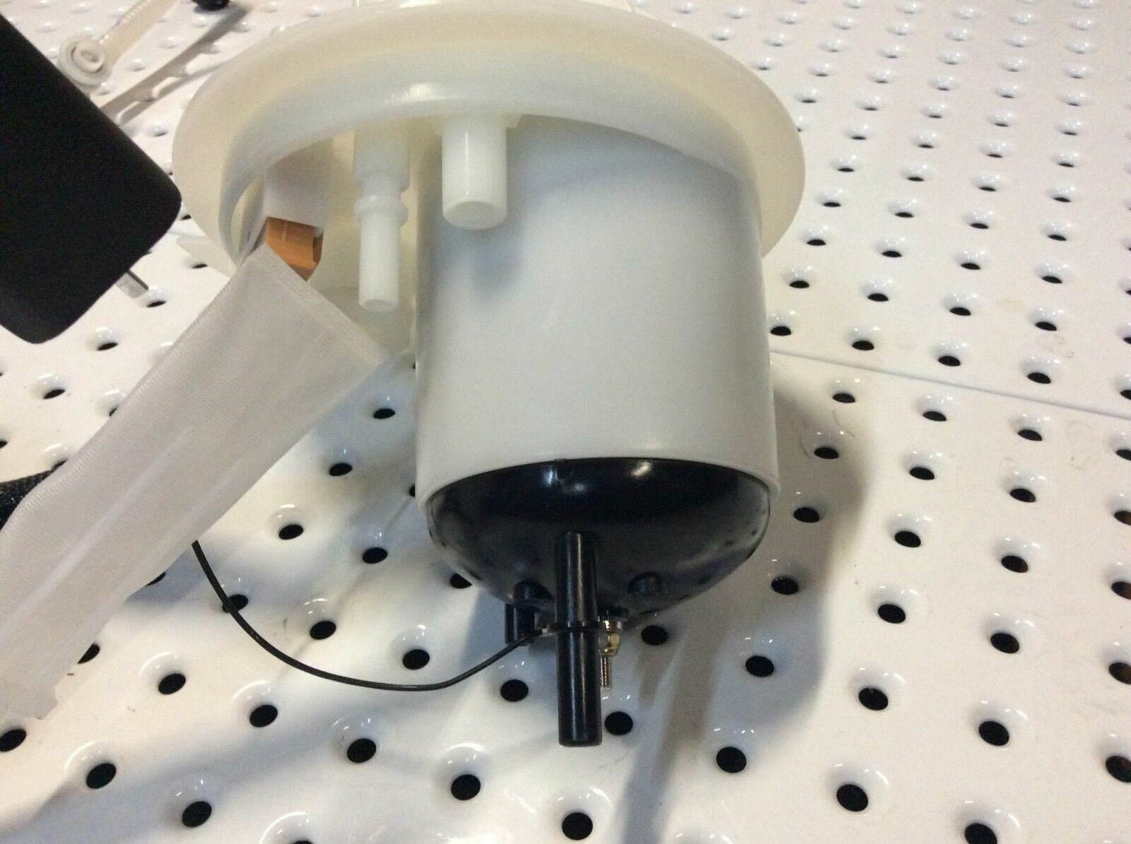 FUEL PUMP LAND ROVER FREELANDER 2, 2007-2012 3.2L WFX00200, LR020016 ...