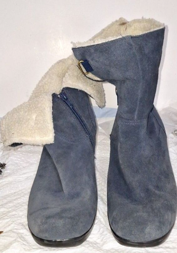 Clark's Women's Heeled Boots Blue Suede Fleece Lined Winter Fashion ...