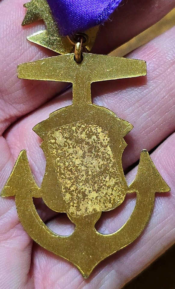 Vtg. K of C KNIGHTS OF COLUMBUS PAST GRAND KNIGHT ANCHOR ENAMELED MEDAL ...