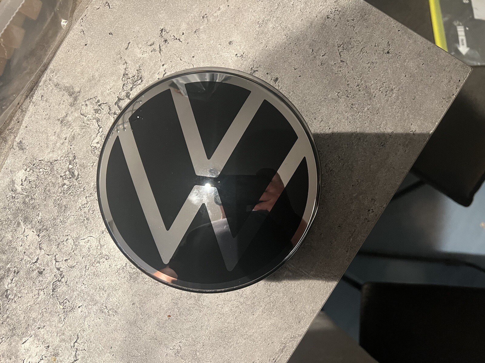 VW Volkswagen Toureg Front Grill Emblem Badge 760853601E | eBay UK