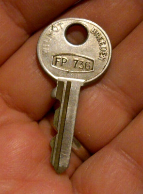 Vintage Old Original Nickel Over Brass Wilmot Breeden Union Key # FP736 ...