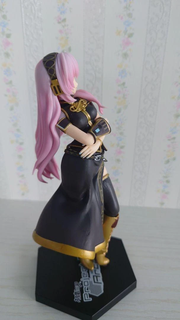 Vocaloid Luka Megurine Figure