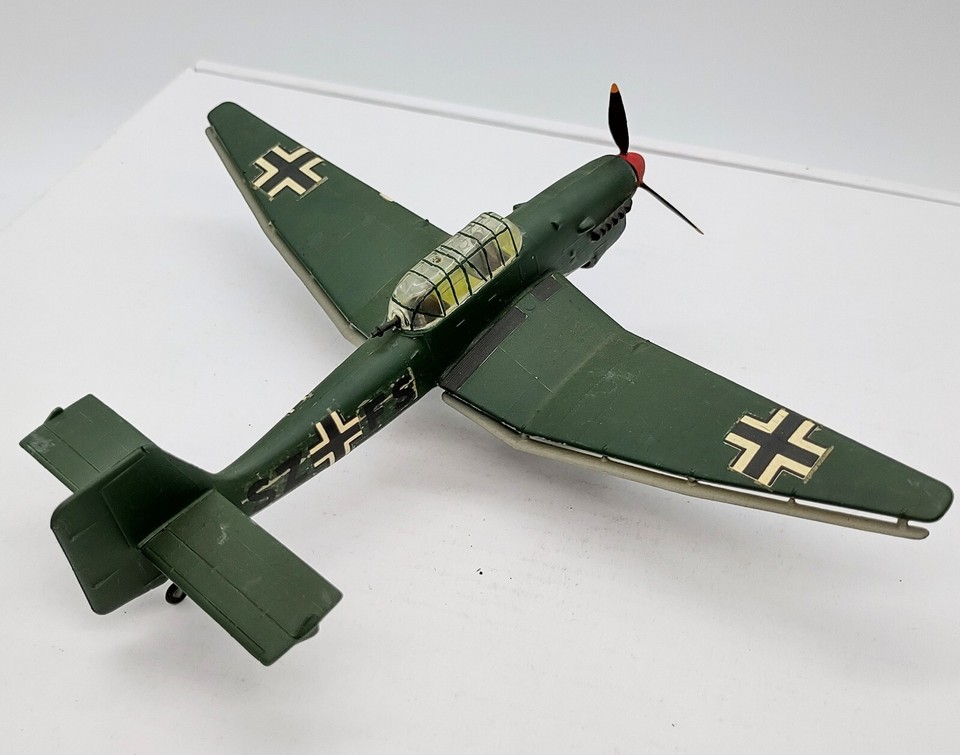 1:72 Scale Built Plastic Model Airplane WWII German Stuka Dive Bomber ...