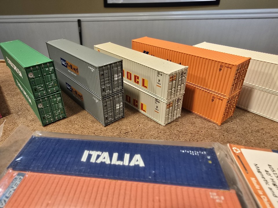 Huge Lot of N Scale Intermodal Containers Atlas, Deluxe, JTC, Athearn ...