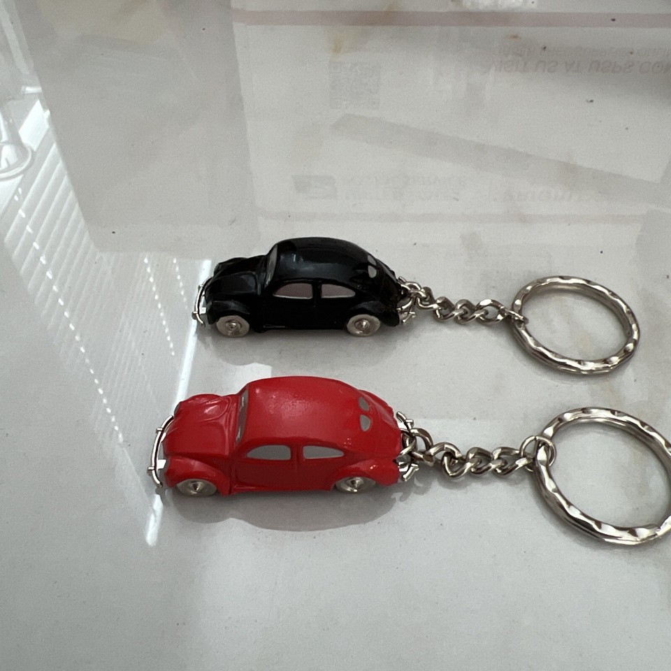 VW BEETLE BUG KEY CHAINS 2 Lot VTG ANTIQUE Diecast METAL BLACK RED NEW ...
