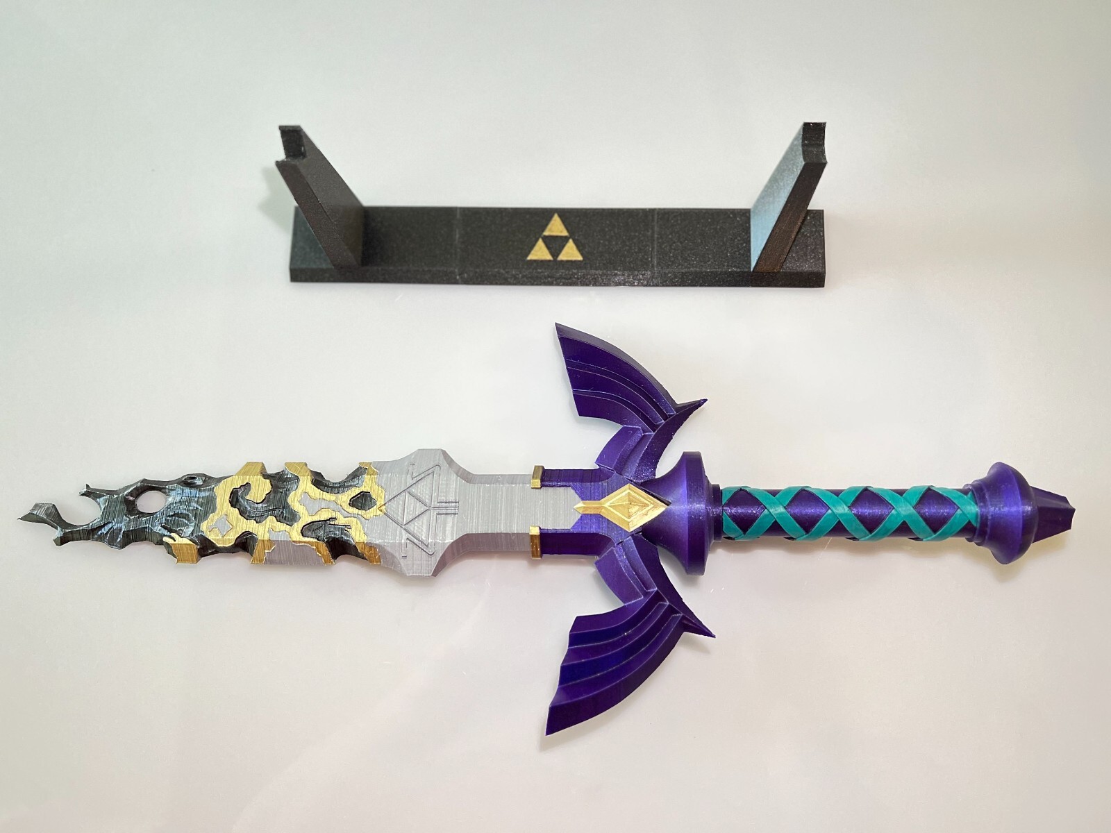 The Legend of Zelda Master Sword, 3D Printed light up Corrupted Master ...