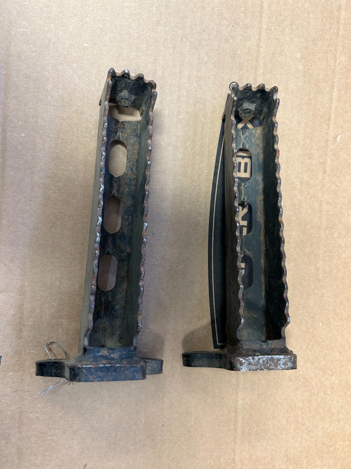 03 - 08 SUZUKI LTZ400 FOOT REST STEP 43510-07G10 / 43520-07G10 OEM ...