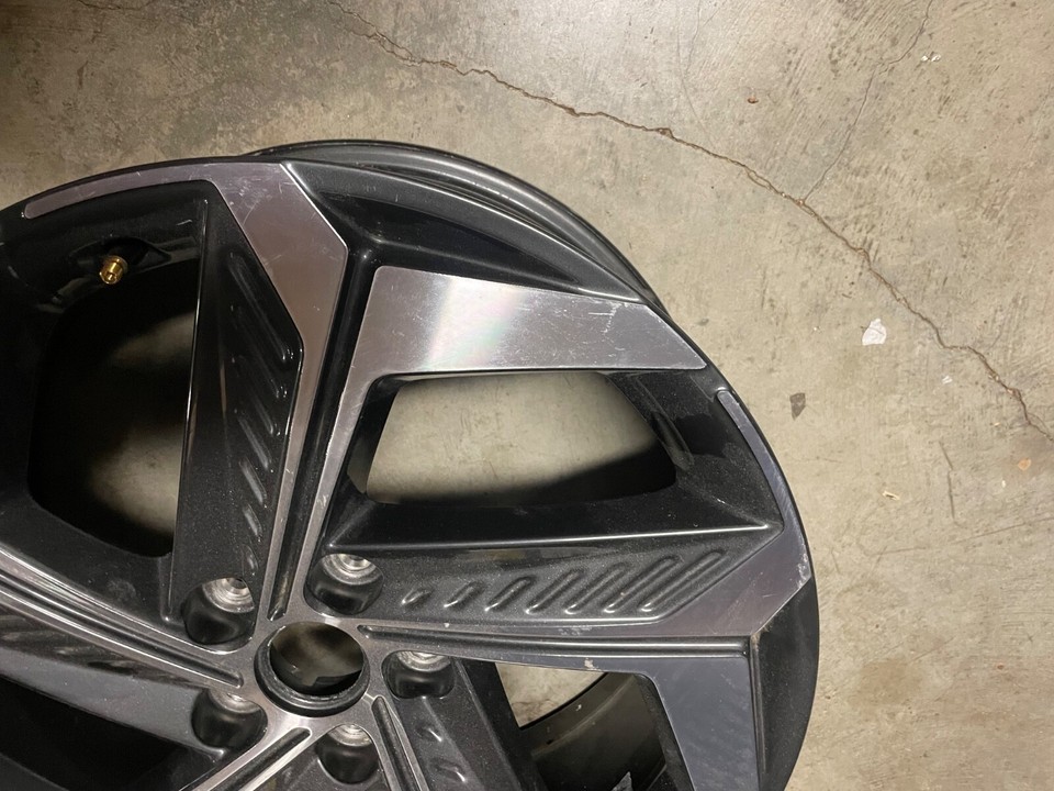 Wheel Hyundai Tucson 19 x 7.5 Machined Charcoal OEM 2022 - 24 52910 ...