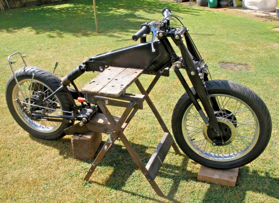 VINCENT rolling chassis, spares repair or classic project. With V5C ...