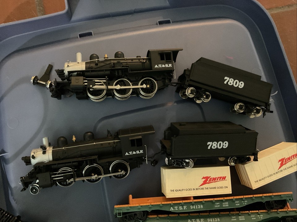 2 HO Scale IHC 2-6-0 Mogul DC Steam Locomotive A.T. & S.F. 7809 Model ...