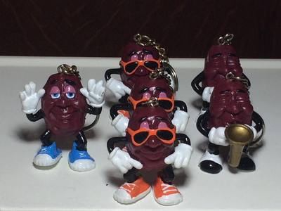 Lot of 7 California Raisin's keychains | eBay