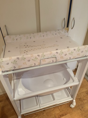 Baby Changing Table Built in Bath with Padded Mat & Compartments ...