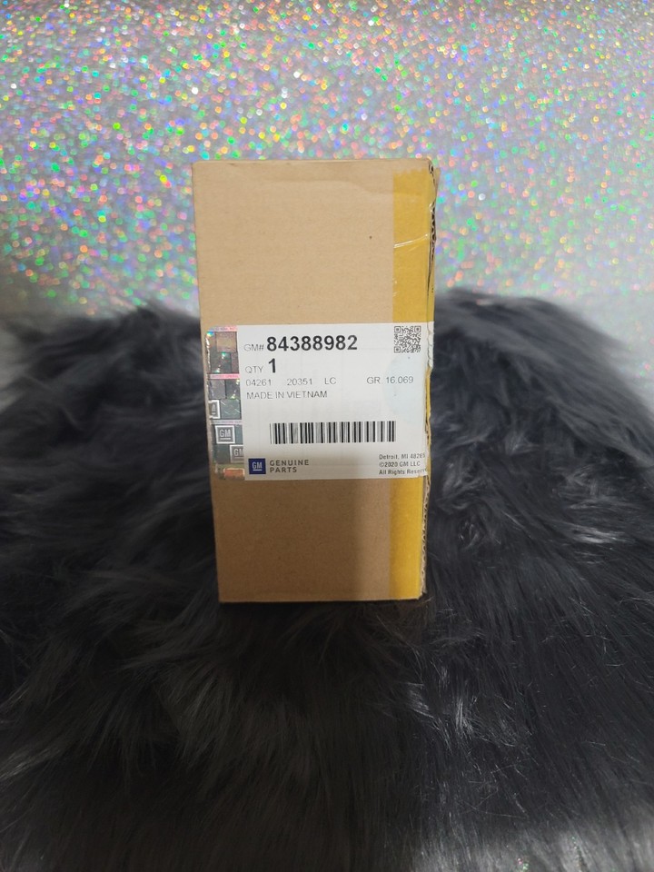 Outside Rearview Mirror Puddle Light Kit with Cadillac Logo Projection ...