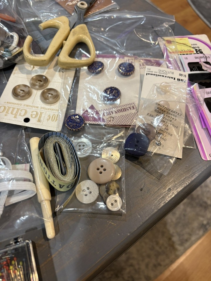 Vintage Large Lot of Sewing Notions Various , Advertising packs ...