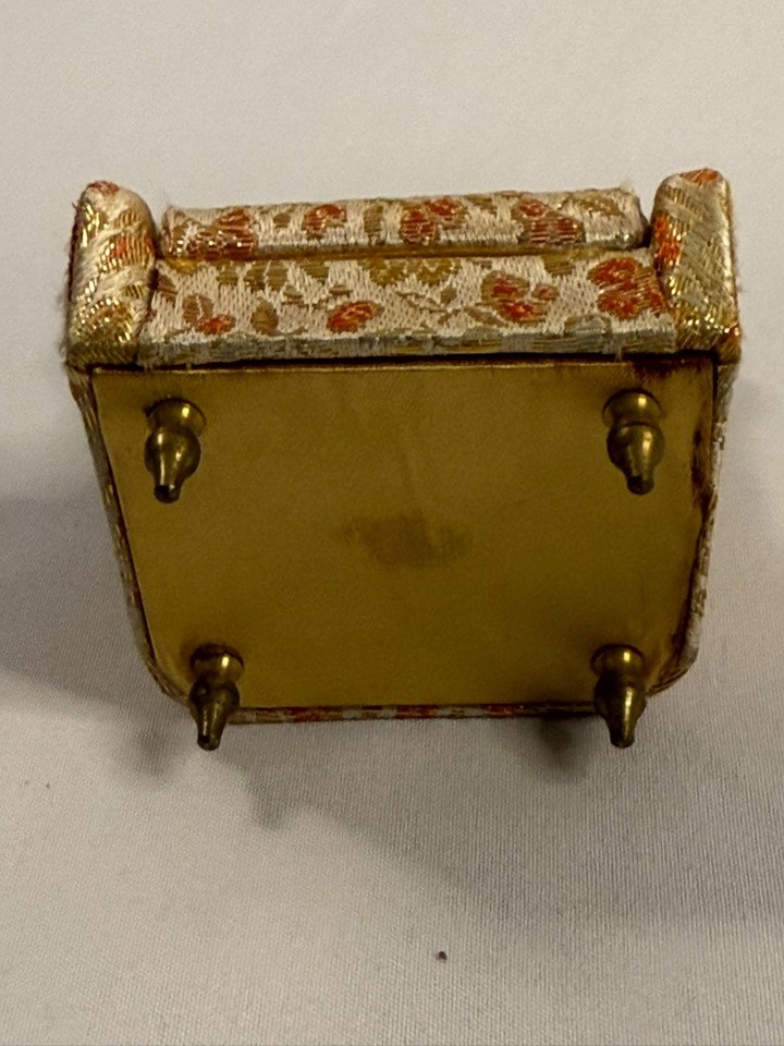 1964 Ideal Petite Princess Salon Wing Chair 4410-7 Boxed Gold Brocade w ...