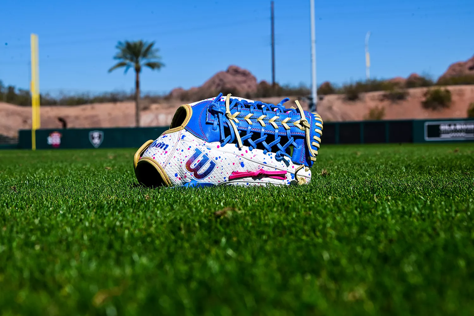 Wilson 12.5" T125SS "Love the Moment" A2000 Series Fastpitch Glove 2025 ...