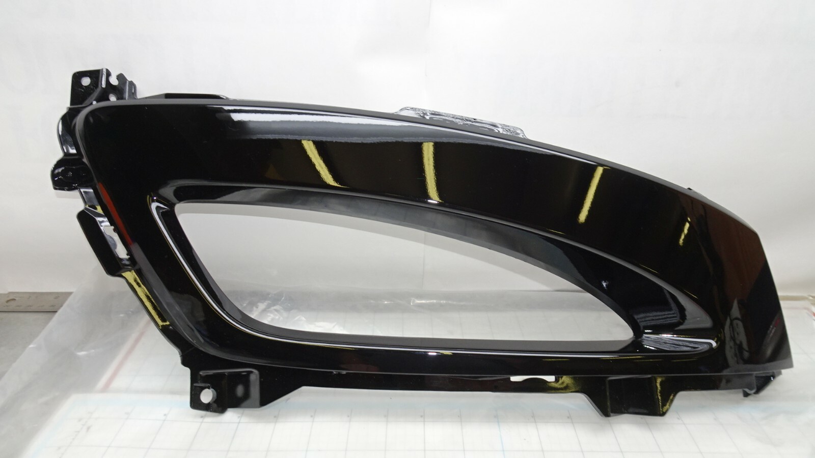 Hyundai Kia 86552 2T000 Cover Front Bumper Fog Lamp RH OEM NOS | eBay