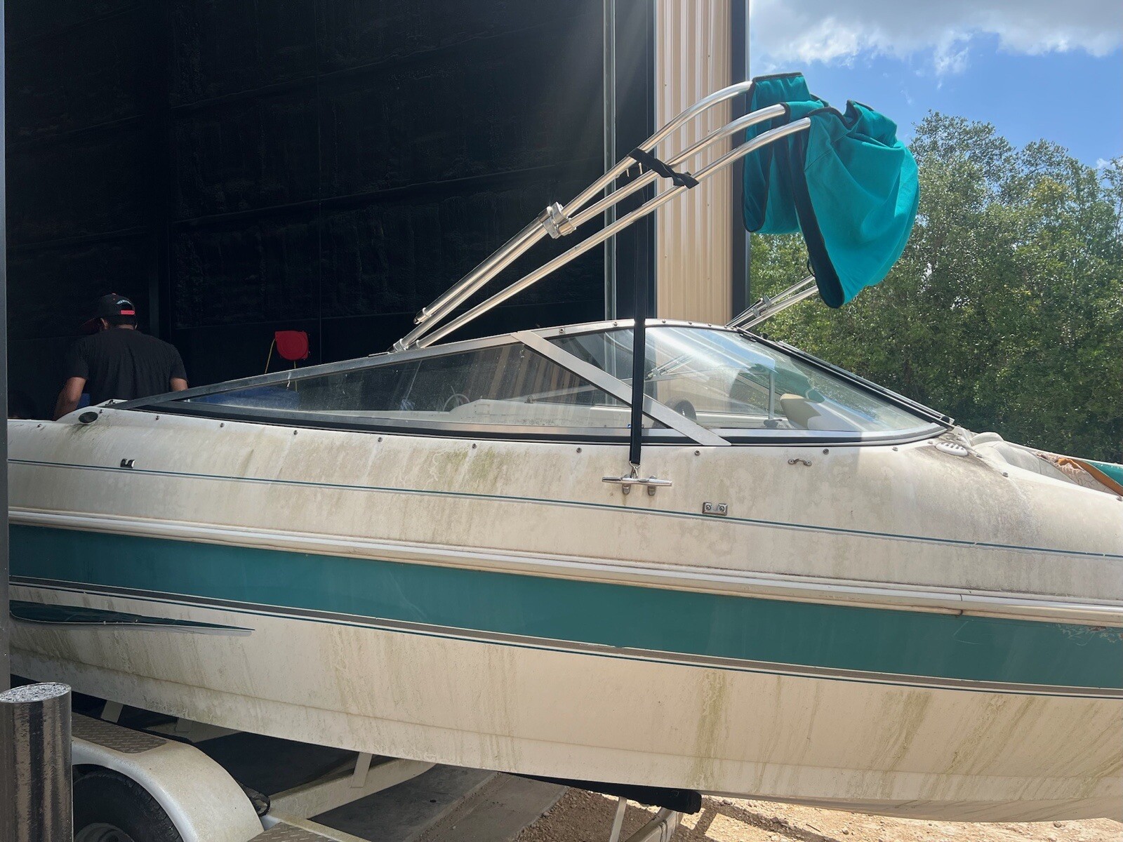 1998 Larson 226 SEI Complete Windshield | OEM | Aldon