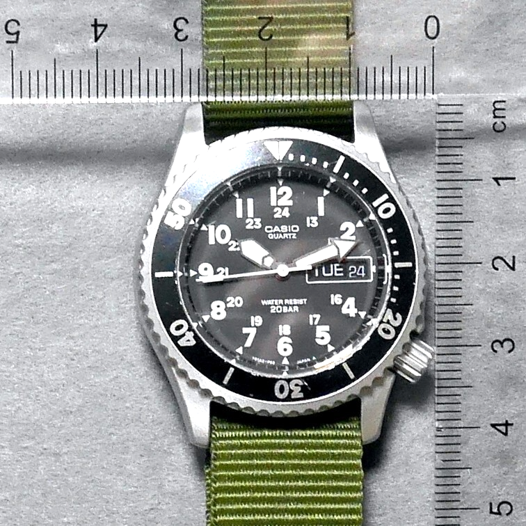 CASIO Dive Watch MD-707 1989 Black Green Day-Date indicator Luminous ...