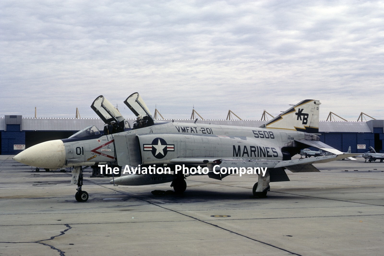 US Marines VMFAT-201 McDonnell F-4J Phantom 155508/KB-01 (1972 ...