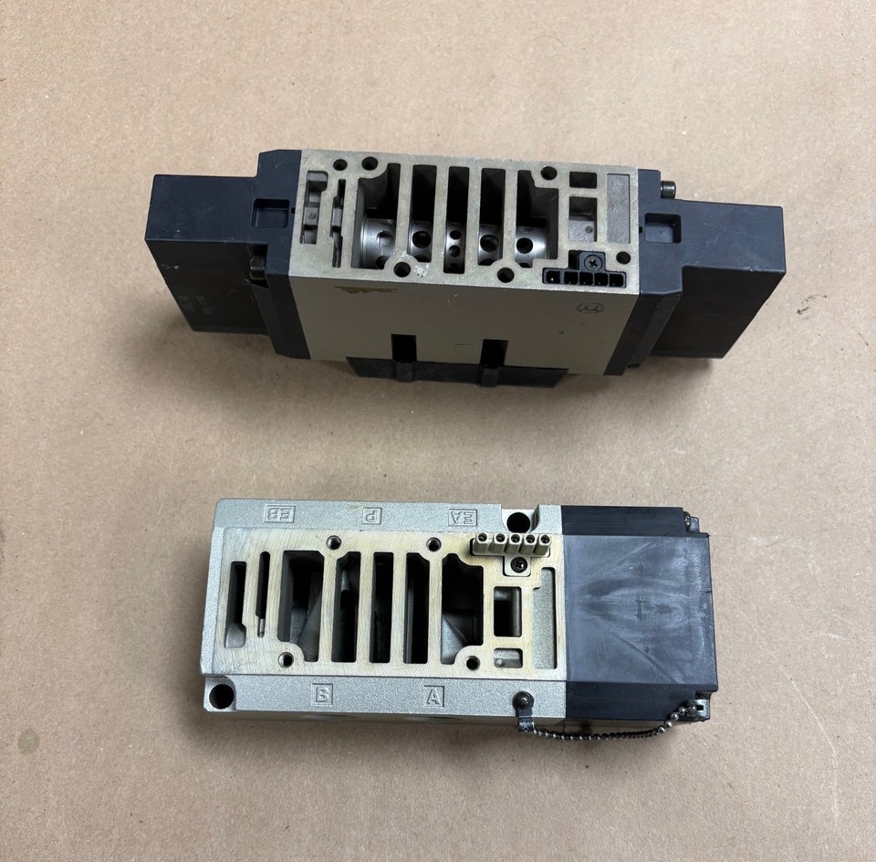 SMC NVFS4200-5FZ SOLENOID VALVE WITH BASE | eBay