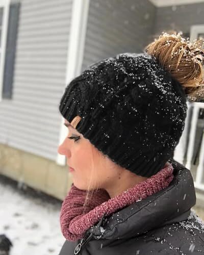 Ponytail Beanies for Women Messy Bun Winter Hat with Tail Hole Warm ...
