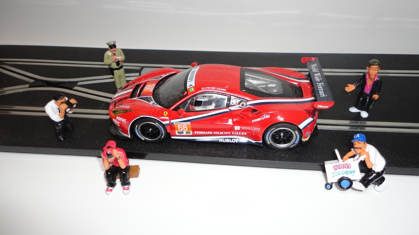 Scalextric (G) 1/32 set of 5 spectator people. Track & Car not included ...