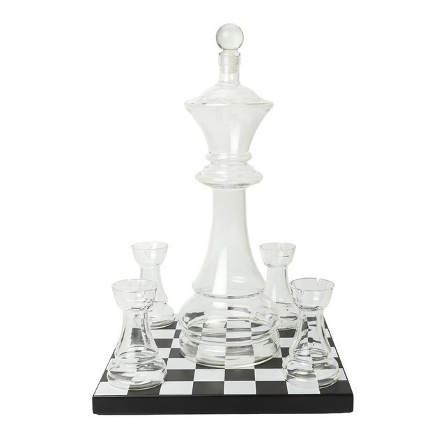 Whiskey Chess Decanter Set with Four Rook Glasses & Board Unique Gift ...