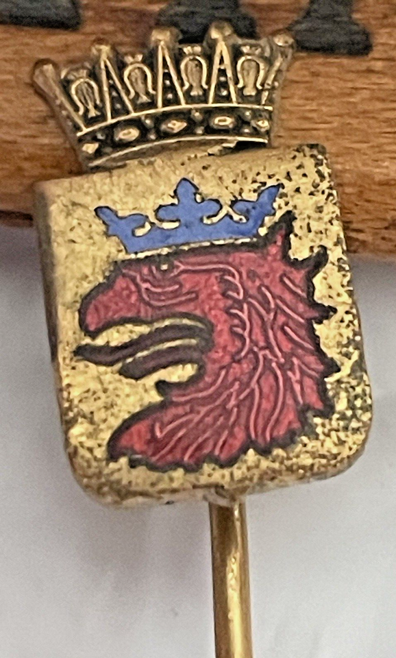 ROYALTY COAT OF ARMS LAPEL PIN TIE HAT UNIFORM VERY RARE COLLECTIBLE ...