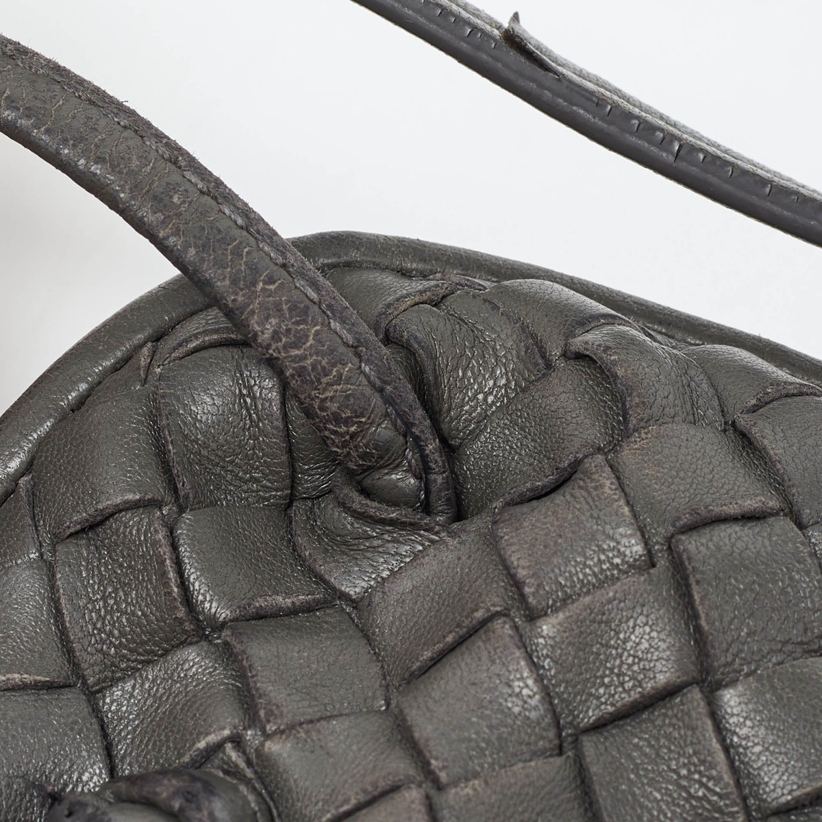 Bottega Veneta Grey Intrecciato Leather Nodini Double Zip Bottega Veneta Grey Intrecciato Leather Nodini Double Zip