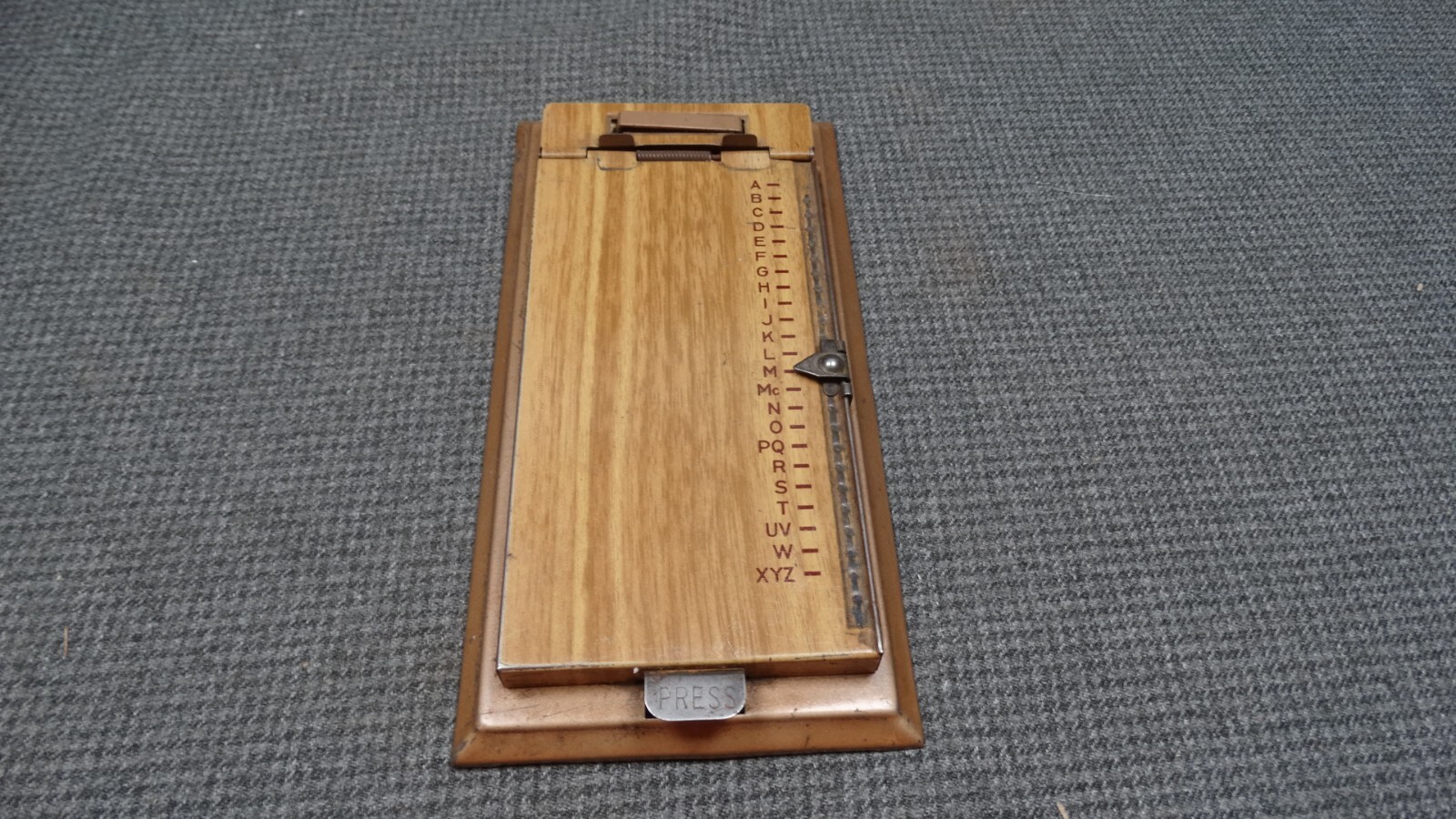 B28 List Finder Model A Made by the Bates mfg co. Address Contact ...