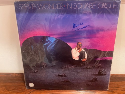 Stevie Wonder Signed In Square Circle Album Autograph Legend ...